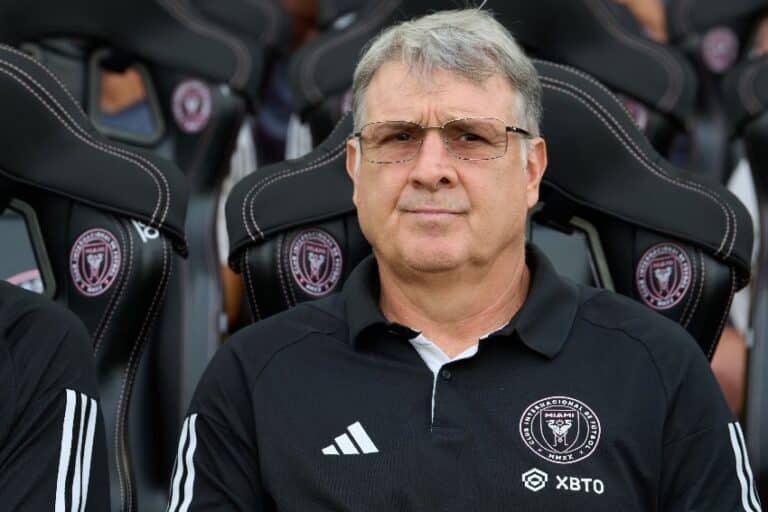 Tata Martino explica la situación de Messi: «corríamos riesgos» Tata Martino explica la situación de Messi: «corríamos riesgos»