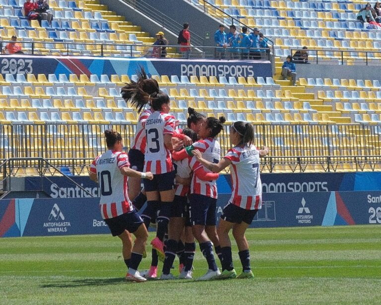 La selección femenina de fútbol de Paraguay derrotó por 10 – 0 a ...