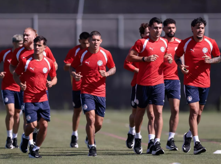 La Albirroja intensifica su preparación para el duelo decisivo ante ...